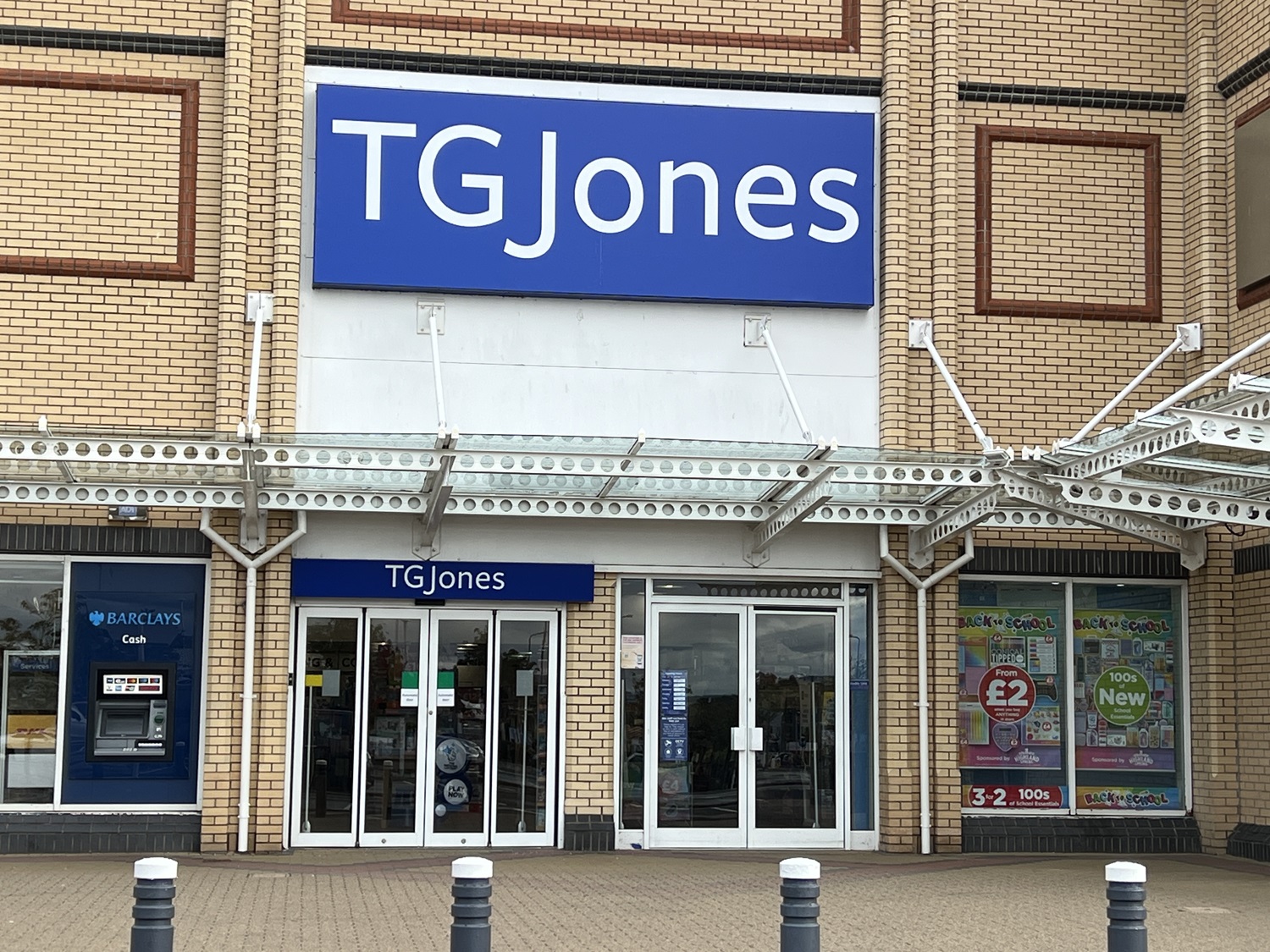 TG Jones Edinburgh | Book Shops In Edinburgh Fort Kinnaird